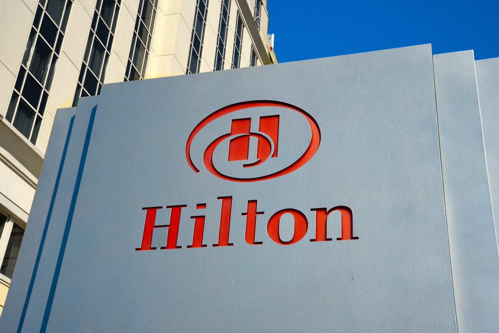 Hilton Cracks the One-Million-Room Plateau